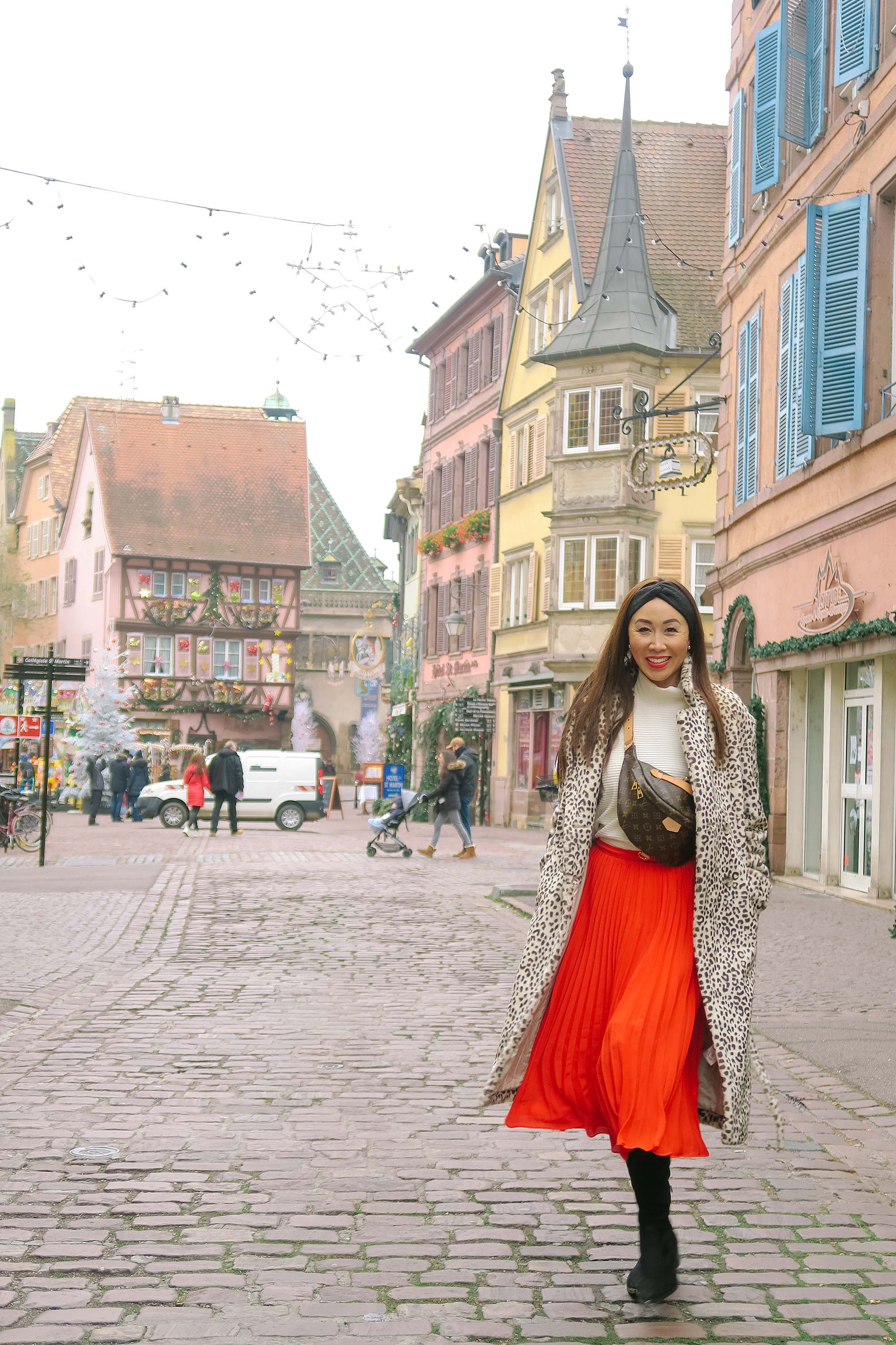 How to Pack and Dress Comfortable + Stylish for Travel - Diana ...
