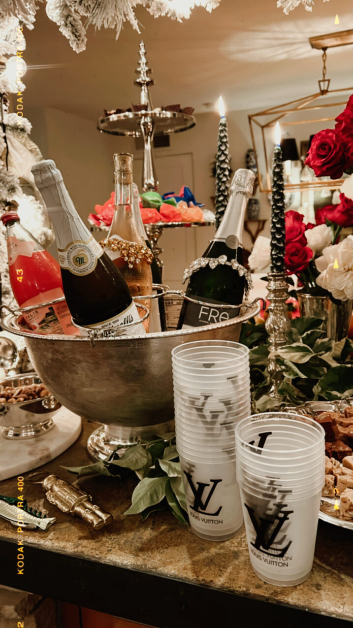 2 Unique Ornament Exchange Party IDEAS that will make guests happy ...